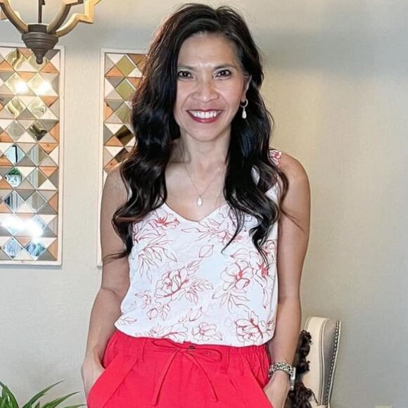 CAbi | Tops | Cabi 6325 Stencil Top Spring 223 Xlarge Euc | Poshmark